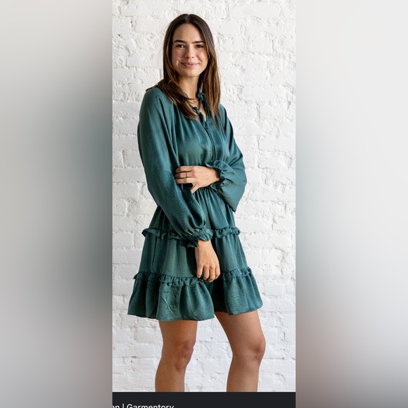 Pinch | Dresses | Pinch Emerald City Dress Green Tiered Satin Mini ...